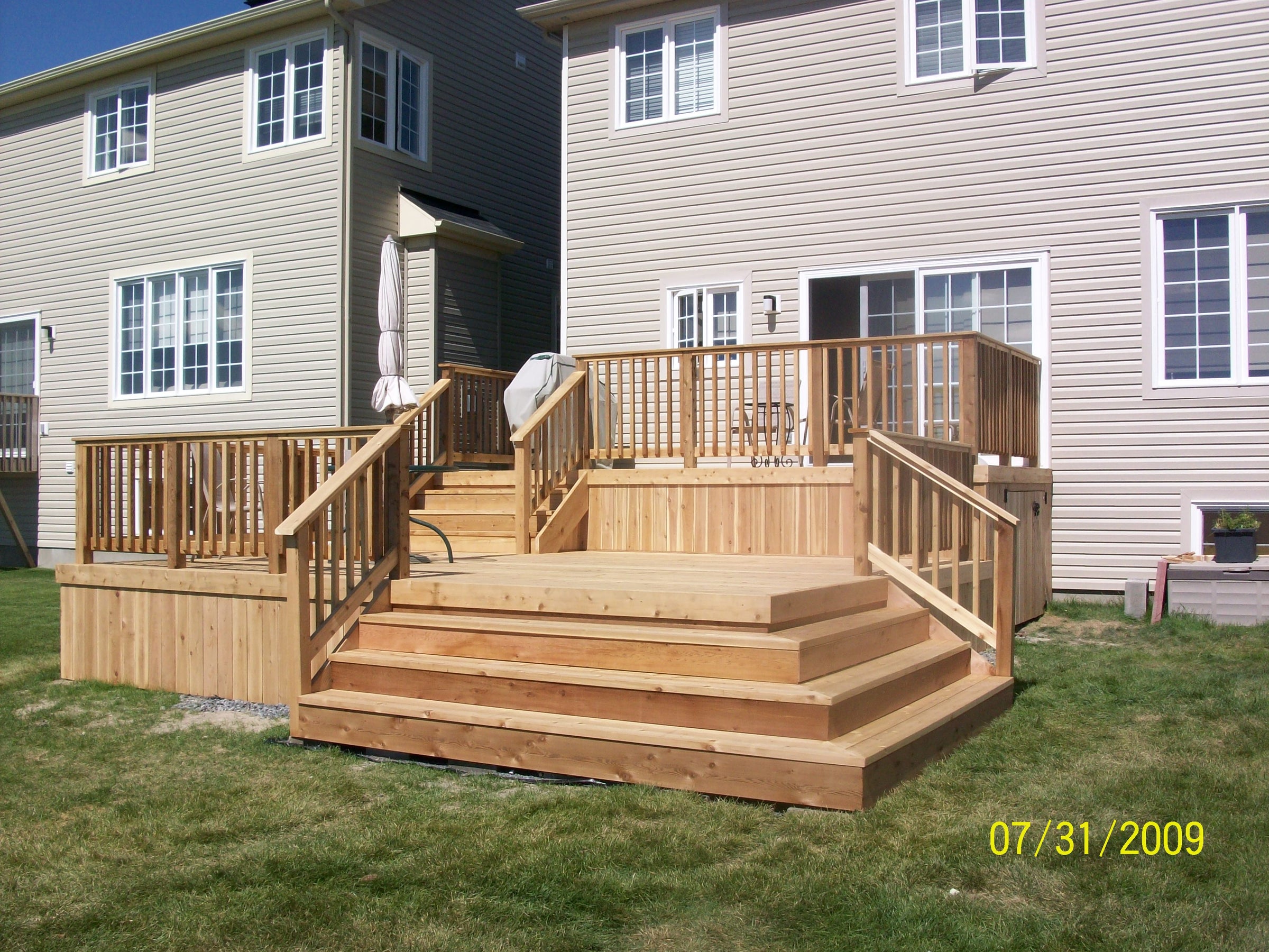 Western Red Cedar Deck with Cedar Railings - Lecanto